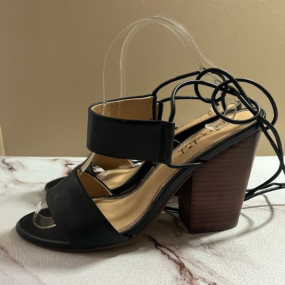 Splendid | Shoes | Splendid 85 Ankle Lace Up Sandal Block Heel Fine ...